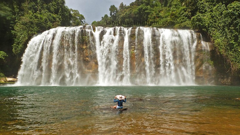 Deep blues and more: Enchanted River, island hopping, and Tinuy-an ...